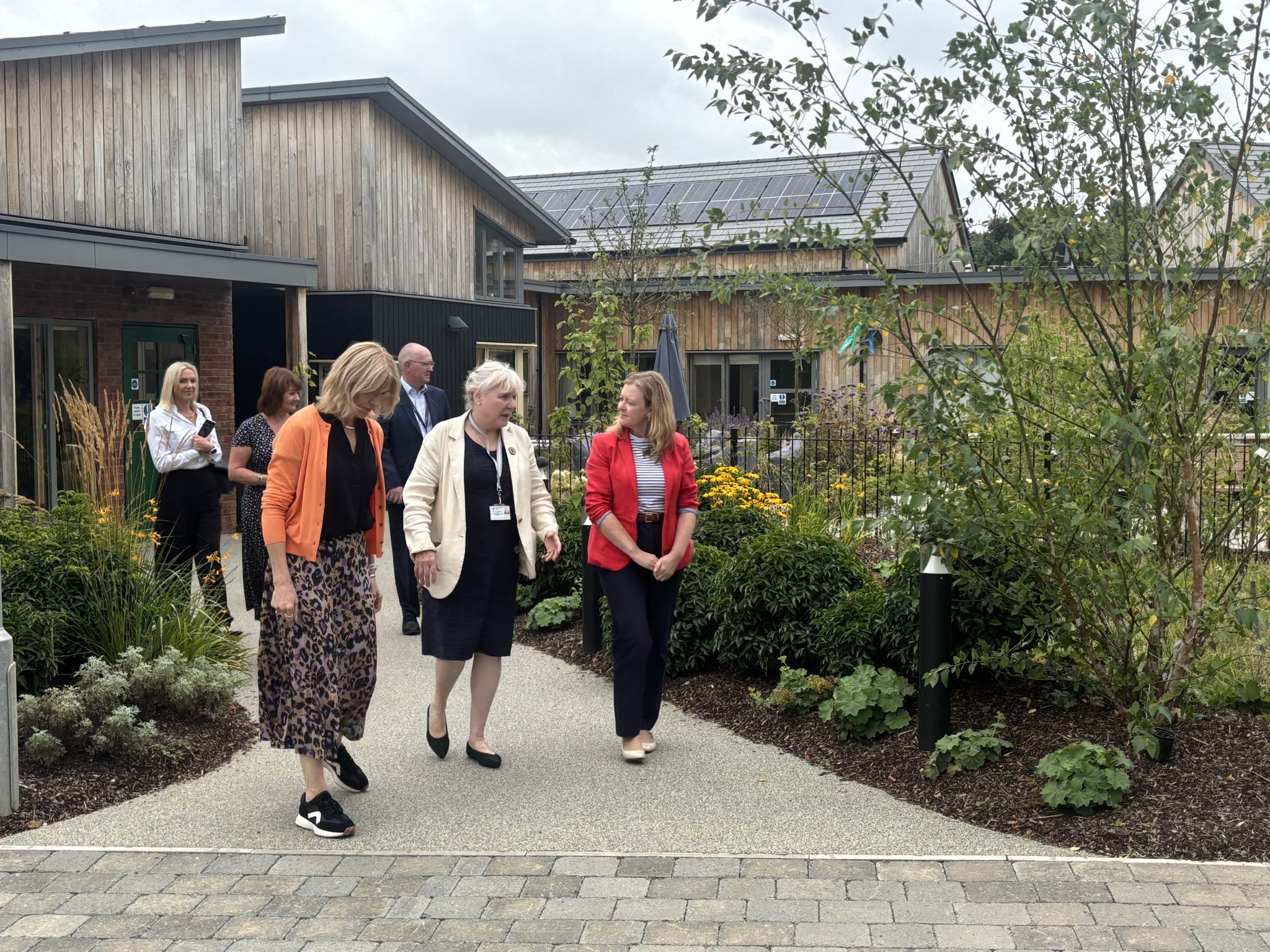 Cabinet Secretary visits groundbreaking care home - Monmouthshire
